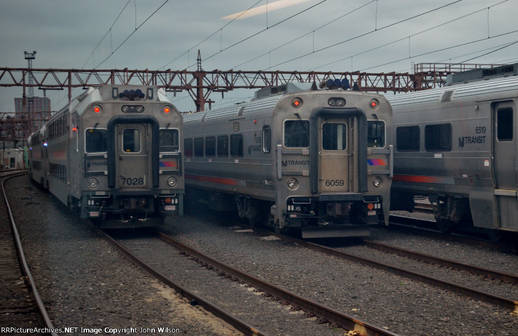 NJT 6059 & NJT 7028
